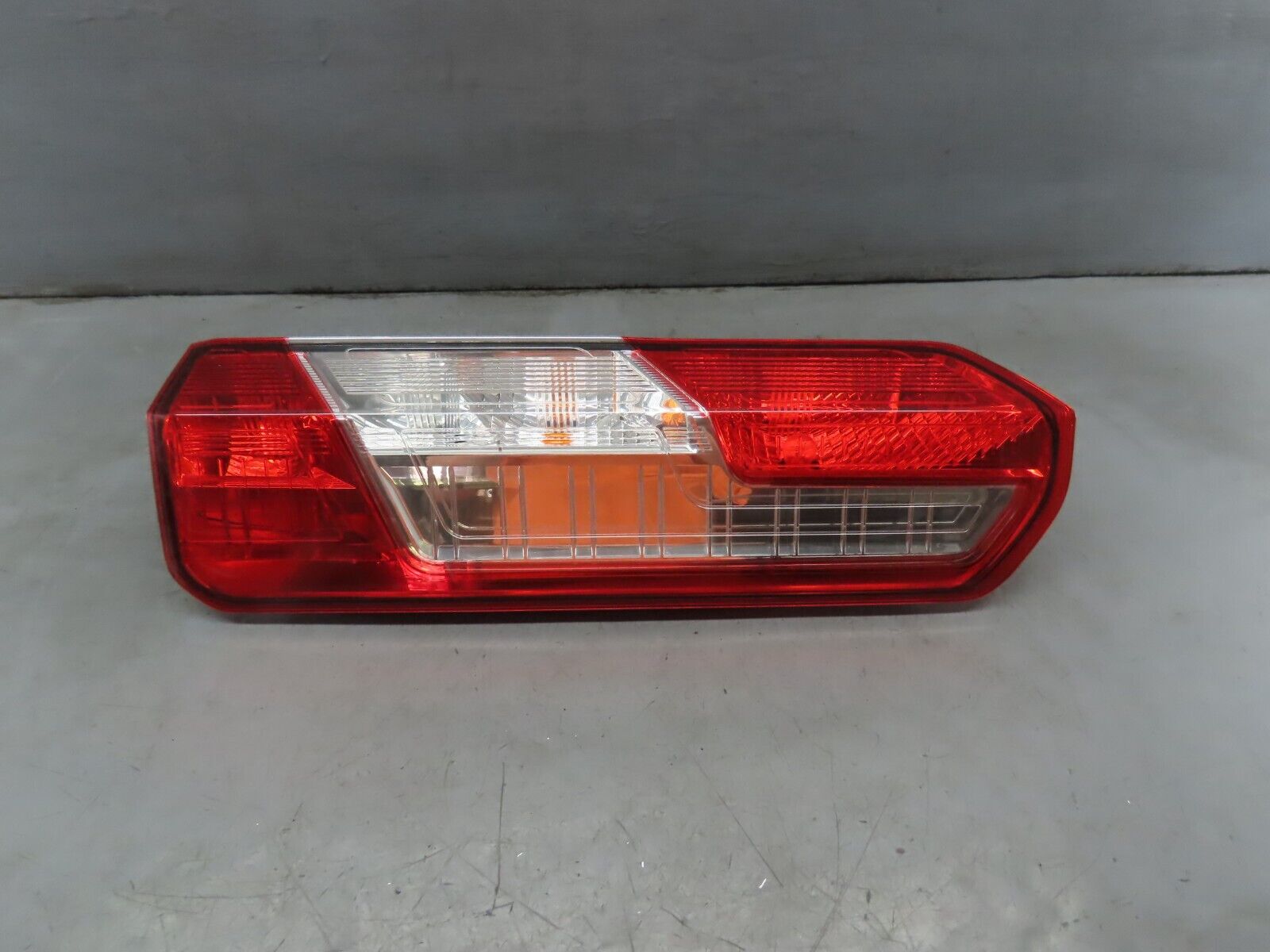 Ford Transit Minibus Drivers Offside Rear Tail Light 2.2TDCI 2014 ...