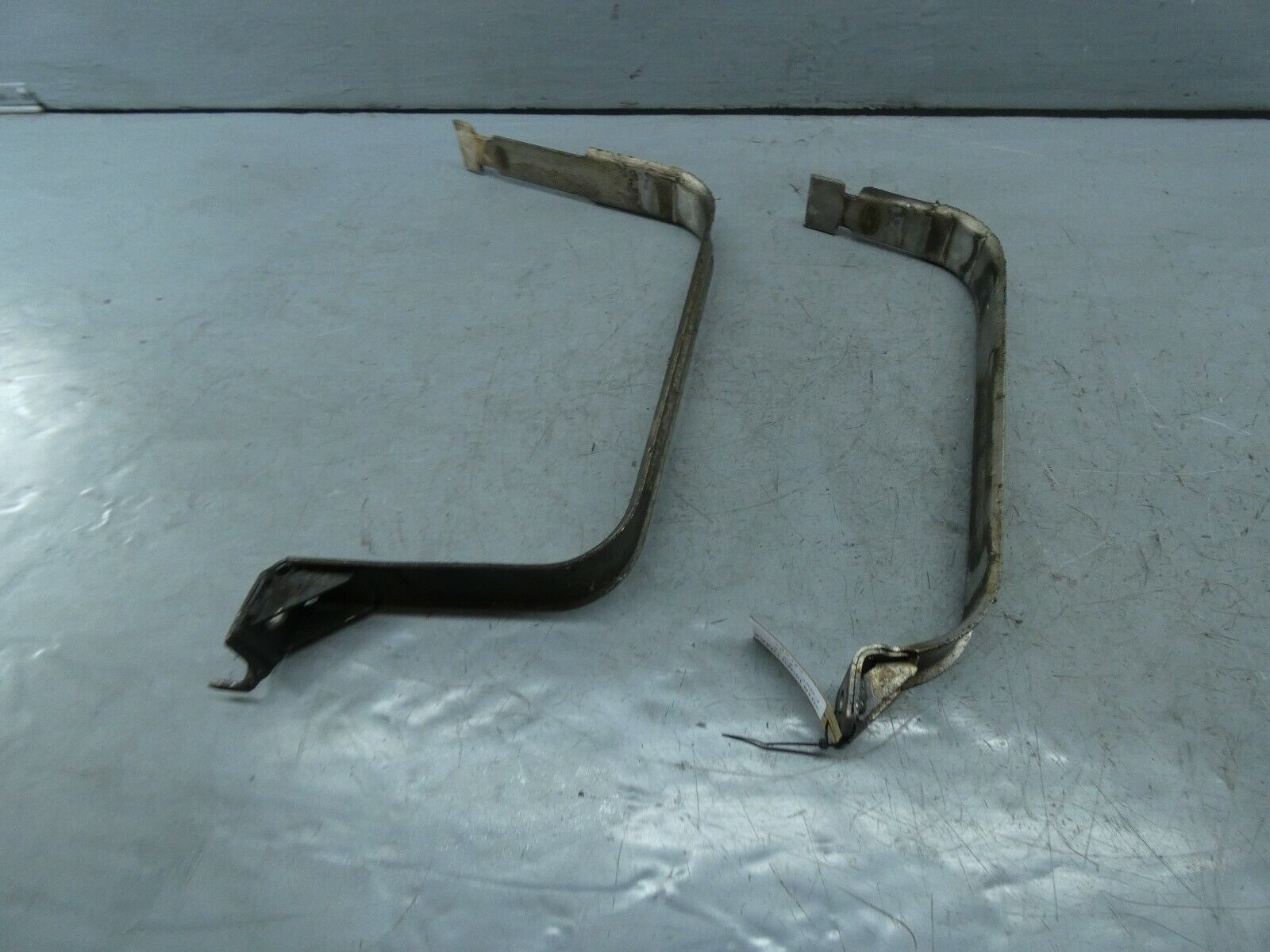 2018 Isuzu D Max 1.9DCB Diesel Fuel Tank Strap Straps - Chrispin's Used ...