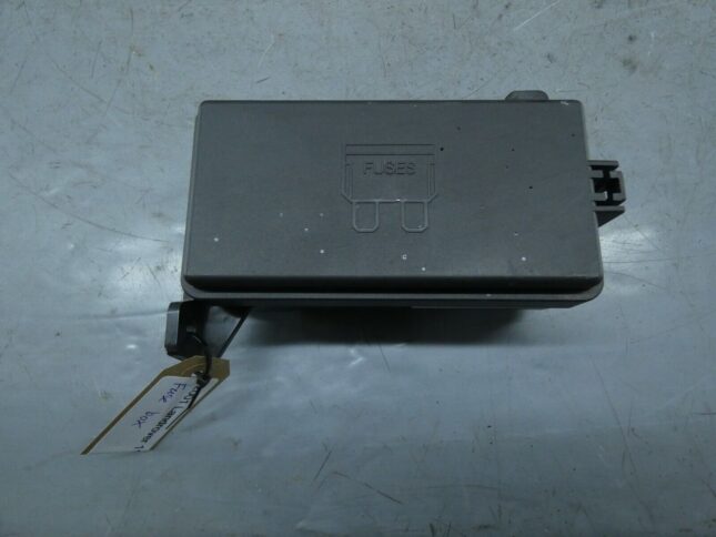 Land Rover Defender Fuse Box 110 TD5 2001 - YQE000180 - Chrispin's Used ...