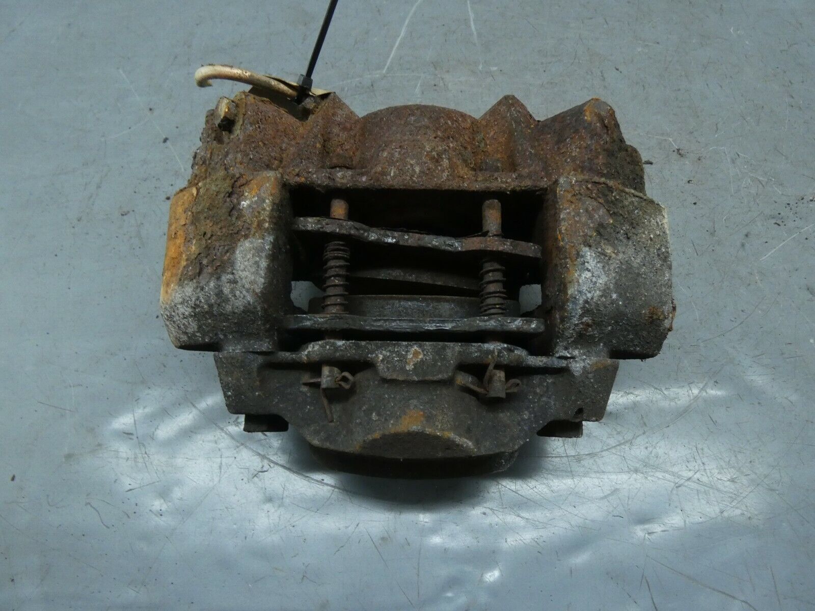 Land Rover Defender Passenger Nearside Rear Brake Caliper 110 TD5 2001 ...
