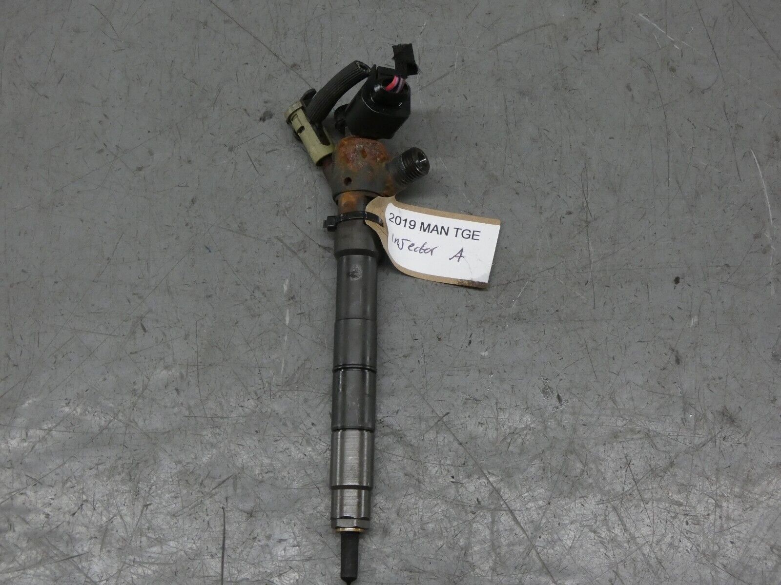 MAN TGE Injector 2.0TDI 2019 - 03N130277J - Chrispin's Used Car Spares