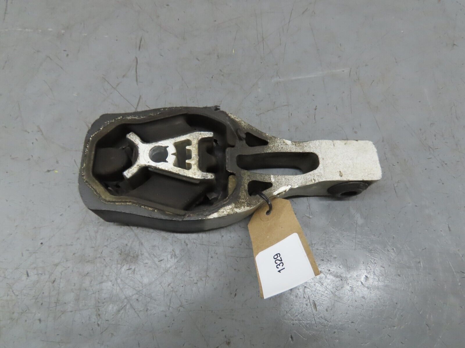 Citroen Dispatch Manual Bottom Gearbox Mount 1.5HDI 2021 - 9811786680 ...