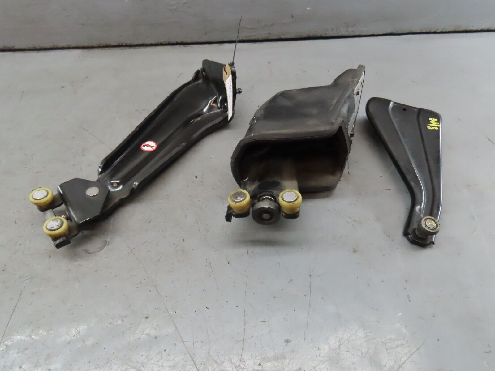 Peugeot Partner Passenger Nearside Side Sliding Door Runners 1.5HDI ...