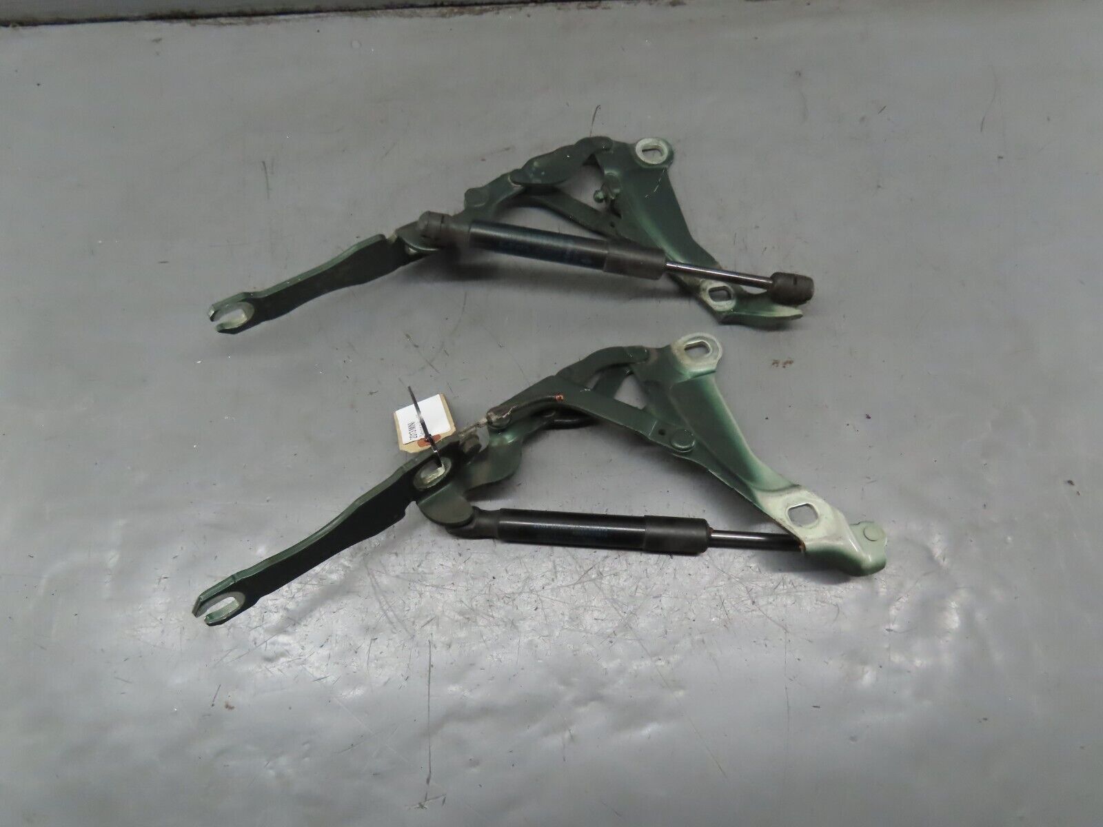 Mini One Bonnet Hinge Hinges 1.6D 2013 (GREEN) - Chrispin's Used Car Spares