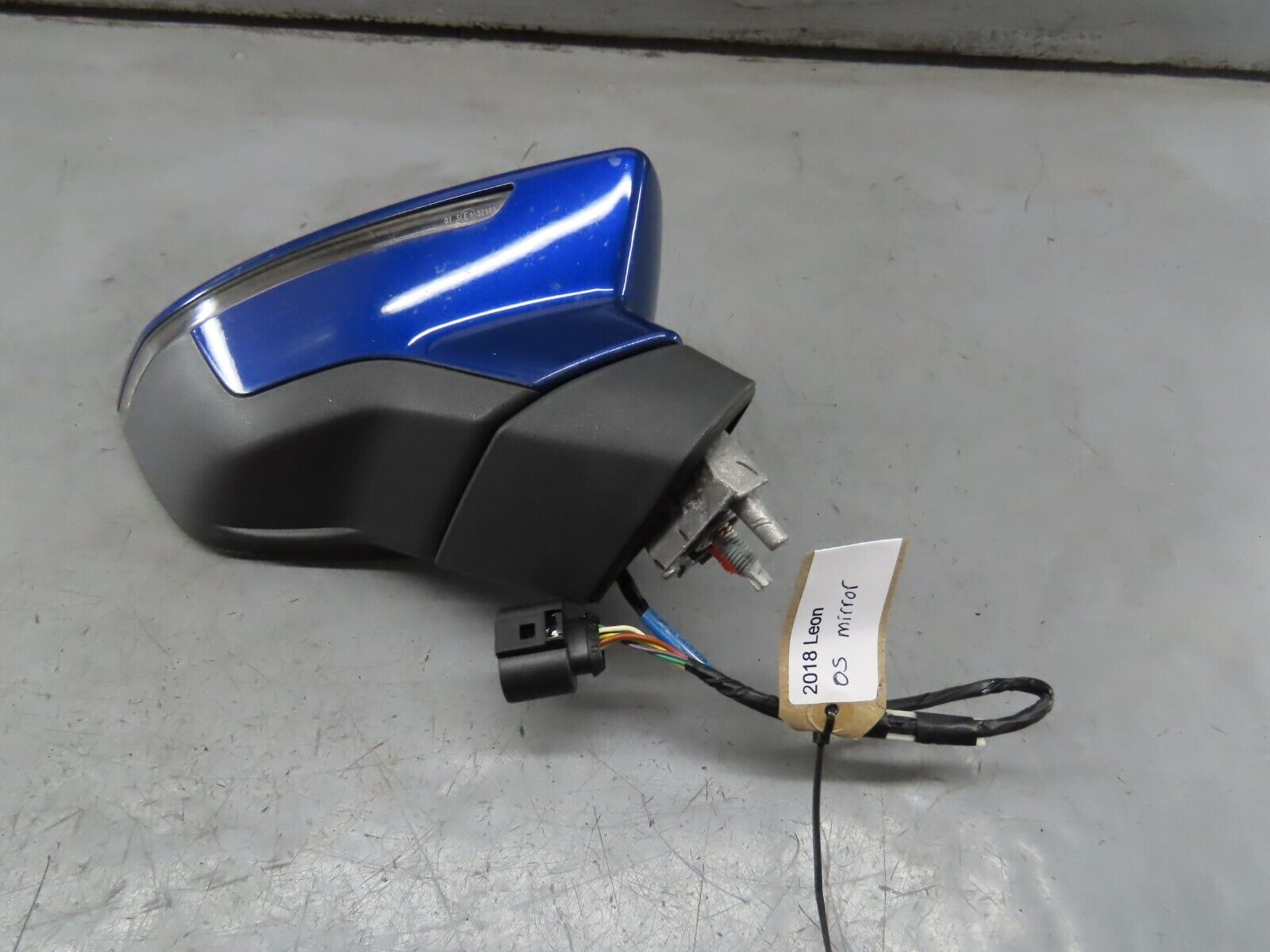 Seat Leon Drivers Offside Electric Heated Wing Mirror 5dr 1.6TDI 2018 ...