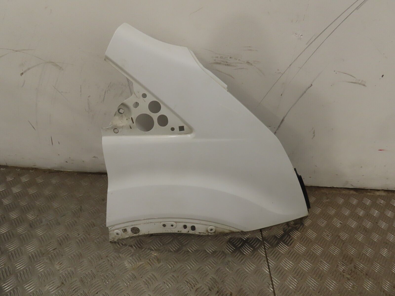 Ford Transit 350 Drivers Offside Front Wing 2.2TDCI 2015 (FROZEN WHITE ...