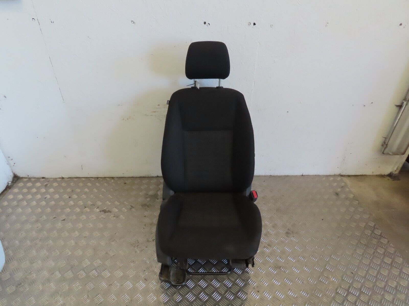 Ford Ranger Drivers Offside Front Seat 2.2TDCI 2018 - Chrispin's Used ...