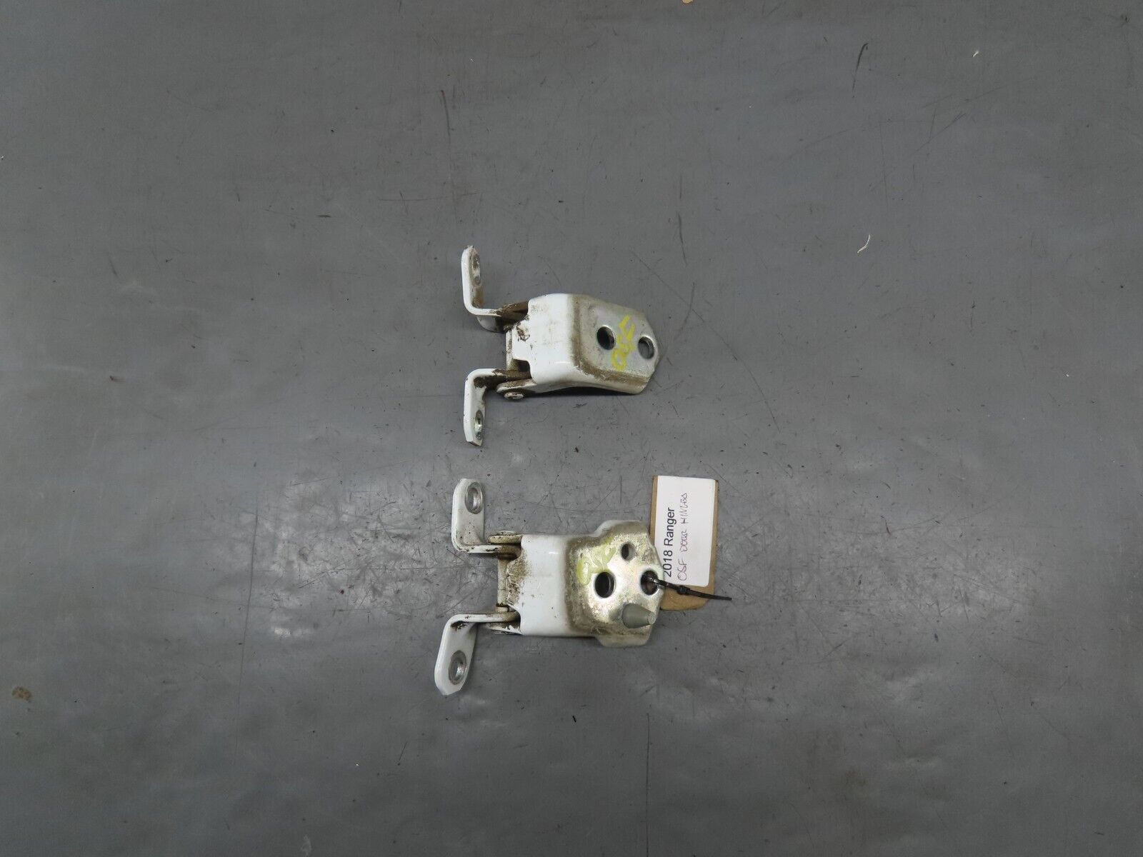 Ford Ranger Drivers Offside Front Door Hinge Hinges 2.2TDCI 2018 ...