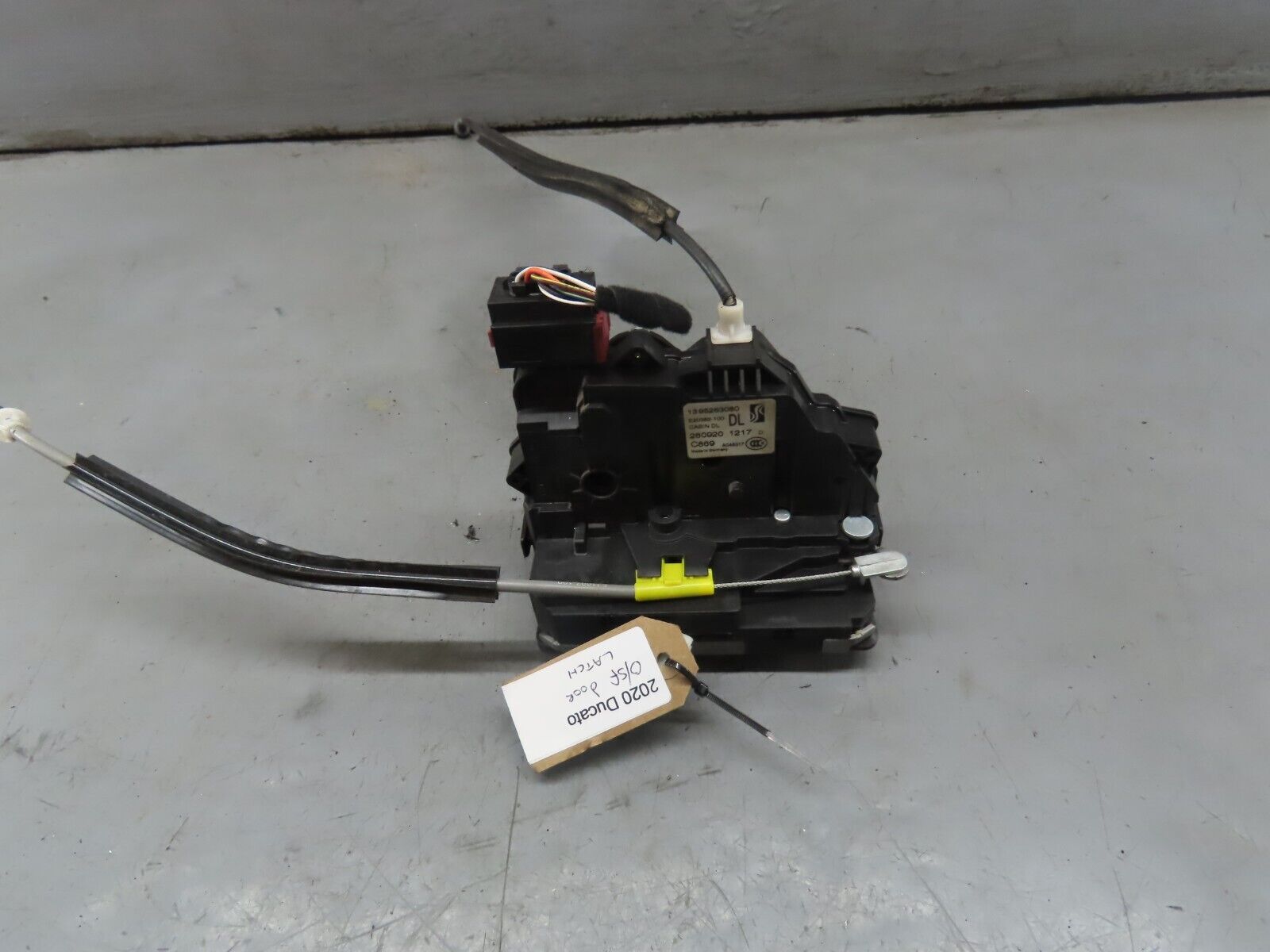 Fiat Ducato Drivers Offside Front Door Lock Latch Motor 2020 ...