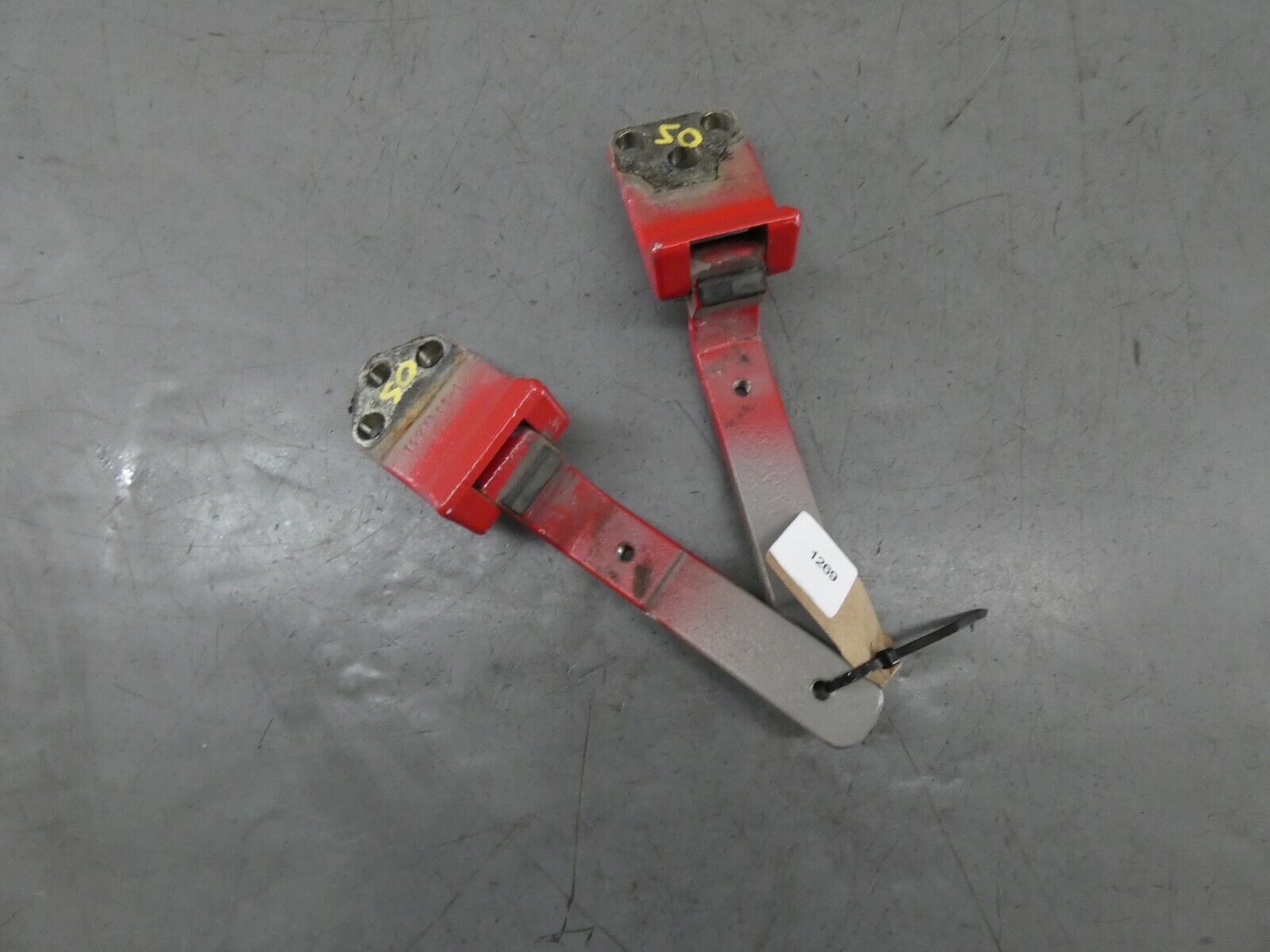 Nissan NV200 Drivers Offside Rear Door Hinges 1.5DCI 2016 (RED ...