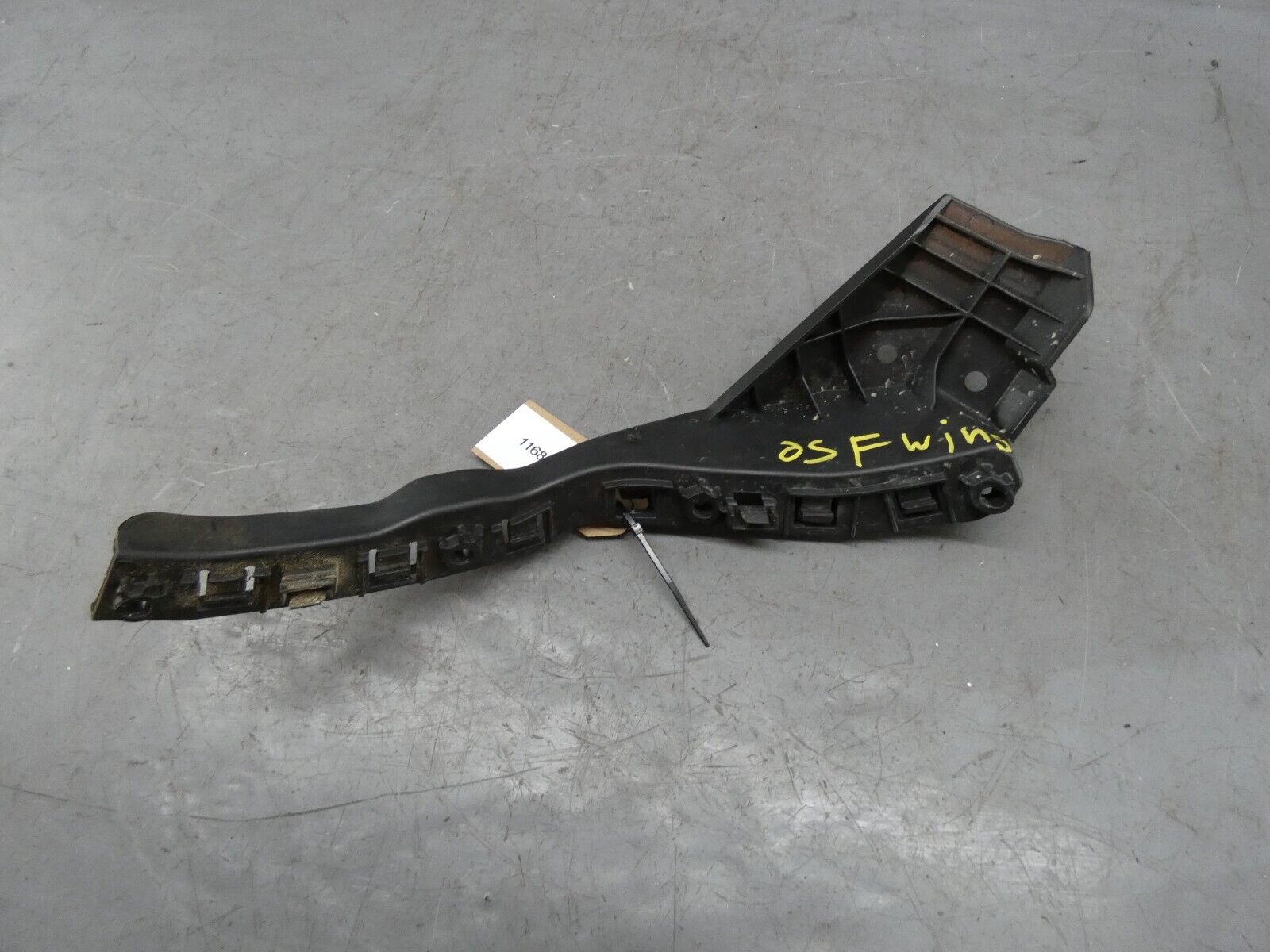 Citroen Relay Drivers Offside Front Wing Bracket 2.2 Blue HDI 2020 ...