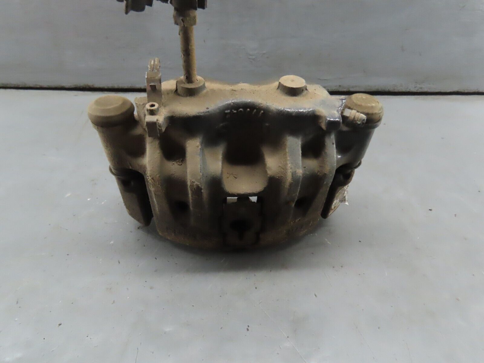 Iveco Daily Passenger Nearside Rear Brake Caliper 3.0D 2019 - Chrispin ...