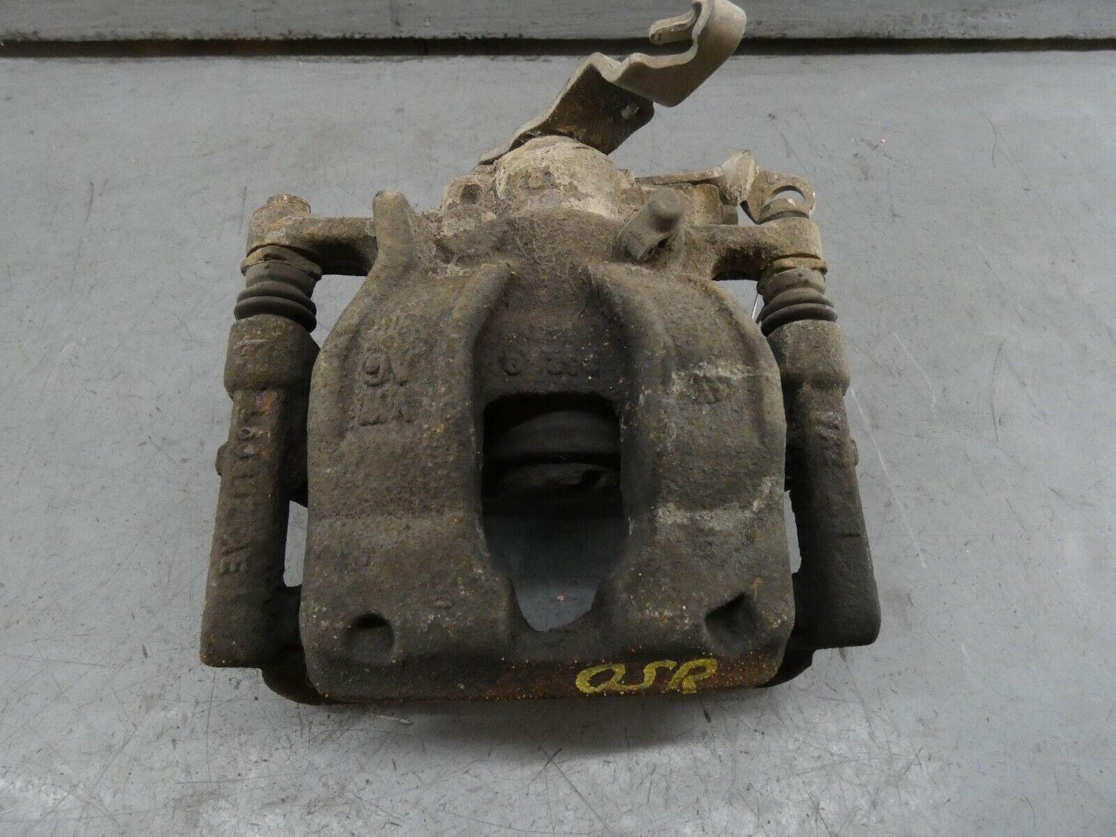 MAN TGE Drivers Offside Rear Brake Caliper 2.0TDI 2019 - Chrispin's ...