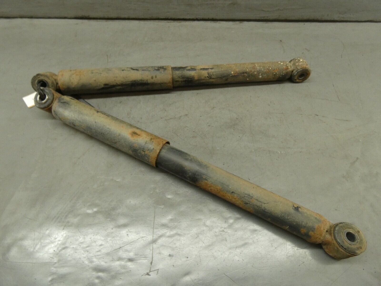 Mercedes Sprinter Rear Shock Absorber Shocks 2.1CDI 2017 (PAIR ...