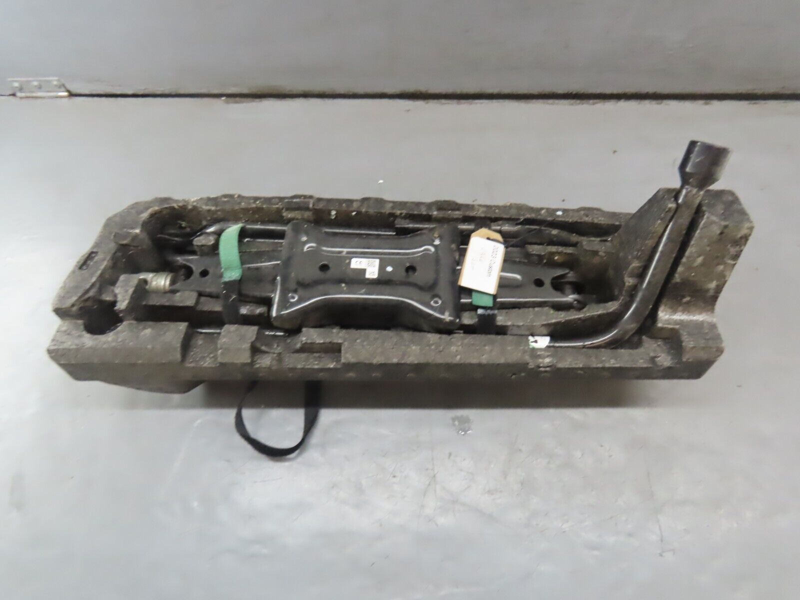 Ford Transit Custom Jack & Wheel Brace Set Kit 2.0TDCI 2023 - Chrispin ...