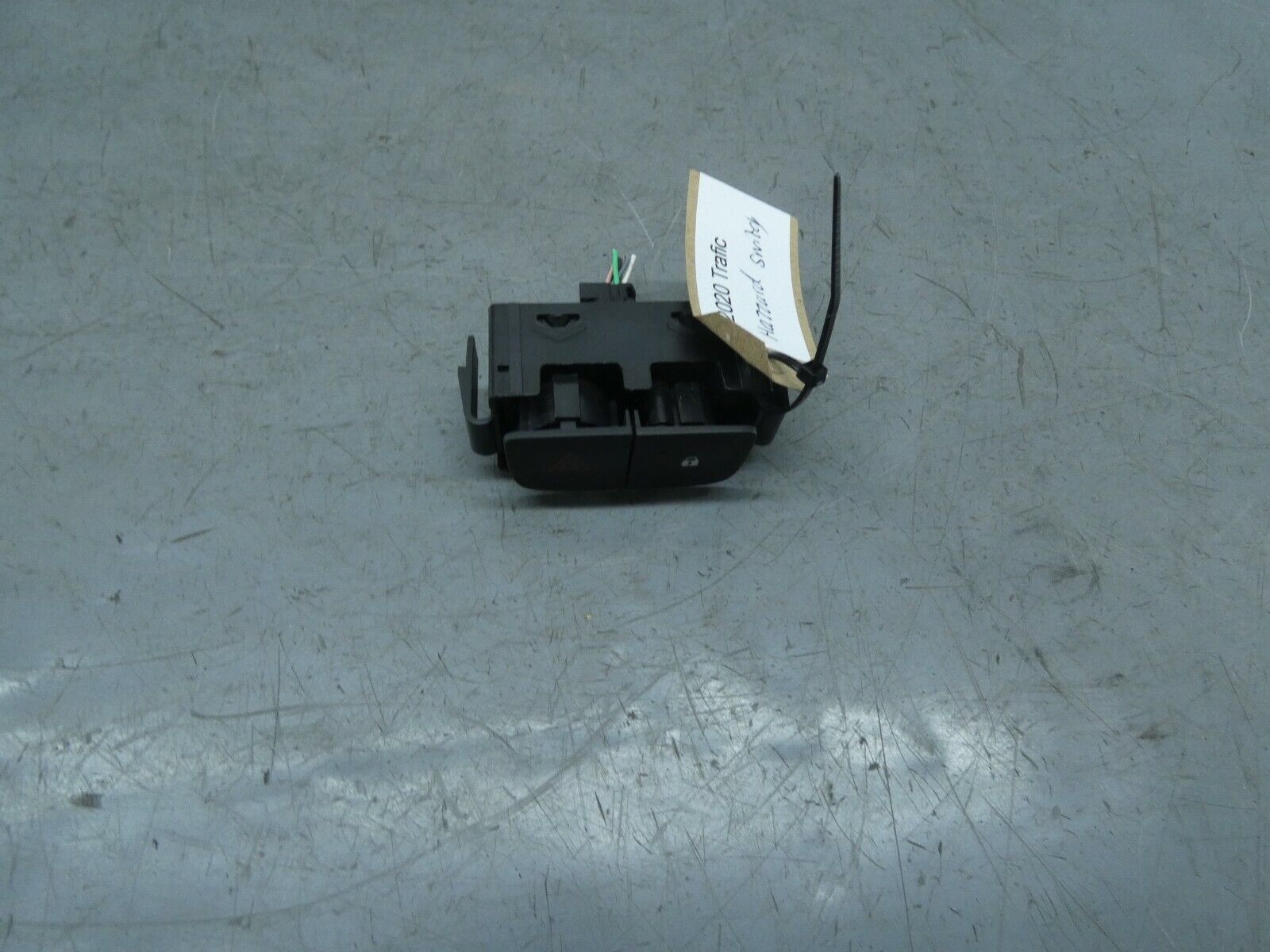 Renault Trafic Hazard Warning Light Switch 2.0DCI 2020 - Chrispin's ...