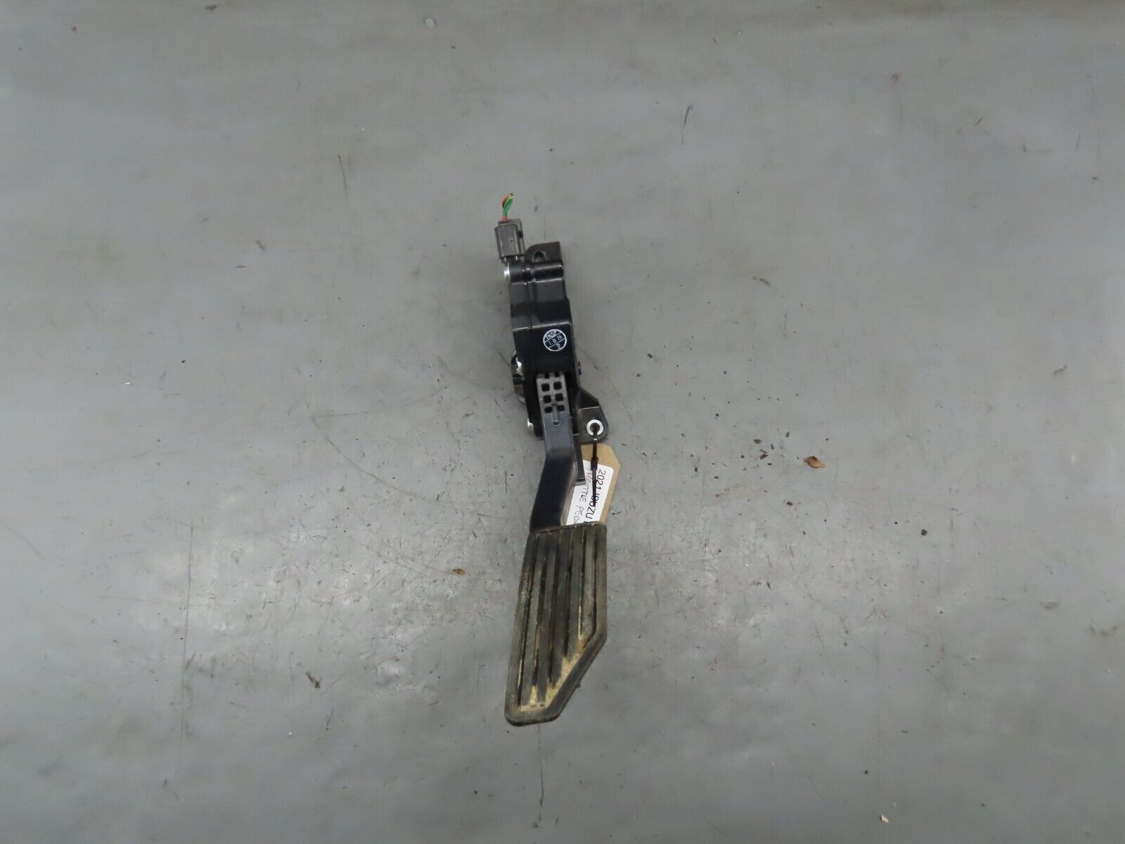 Isuzu D-Max Accelerator Throttle Pedal 1.9DCB 2021 - 8980677481 ...