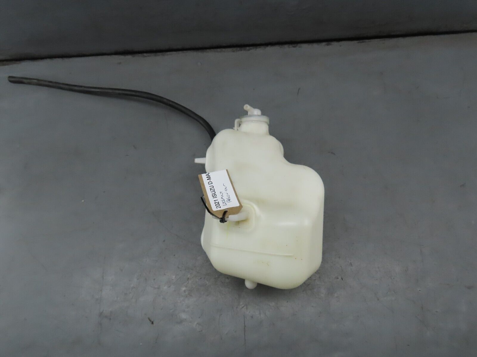 Isuzu D-Max Coolant Reservior Tank 1.9DCB 2021 - Chrispin's Used Car Spares