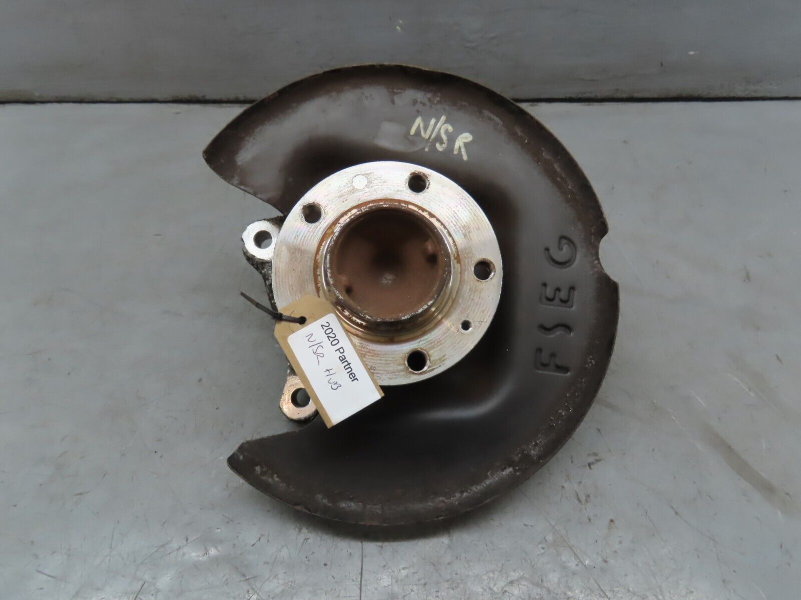 Peugeot Partner Passenger Nearside Rear Wheel Hub 1.5HDI 2020 ...