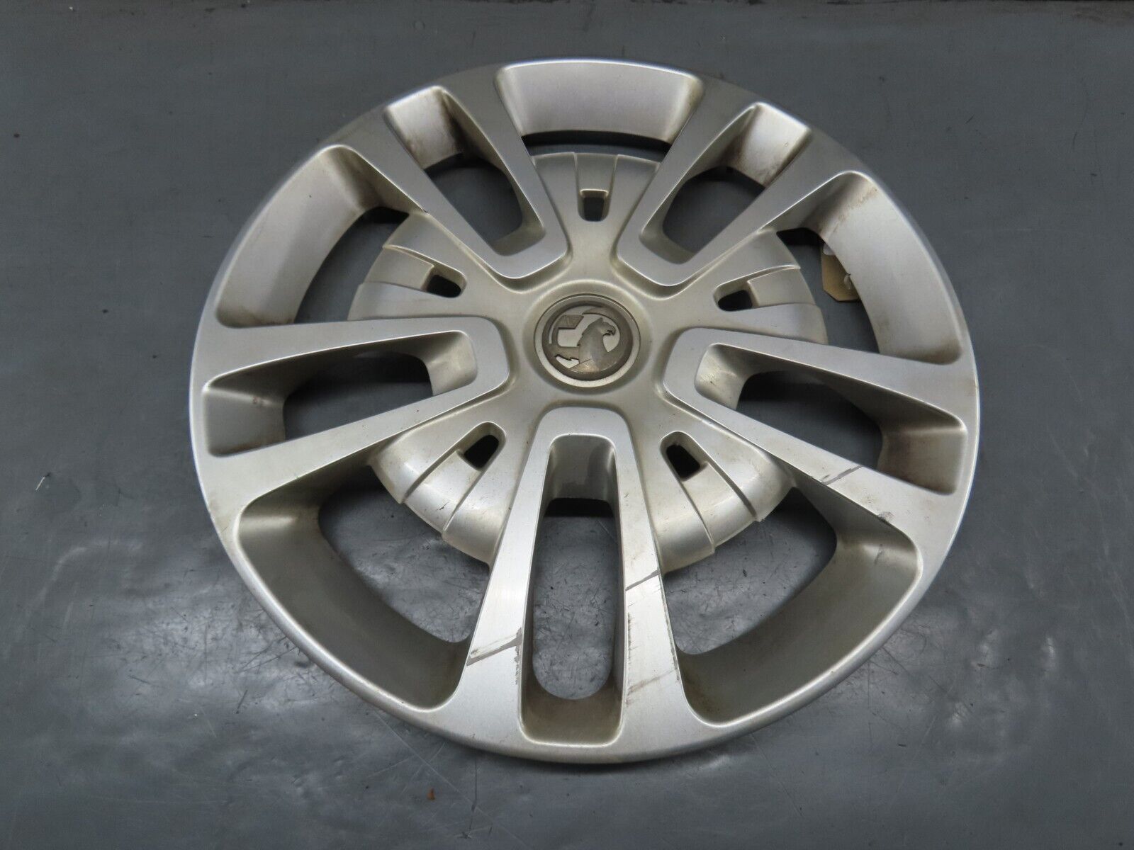 One 16" (2021) Vauxhall Vivaro Wheel Rim Trim Hub Cap (B) - 9833360880 ...