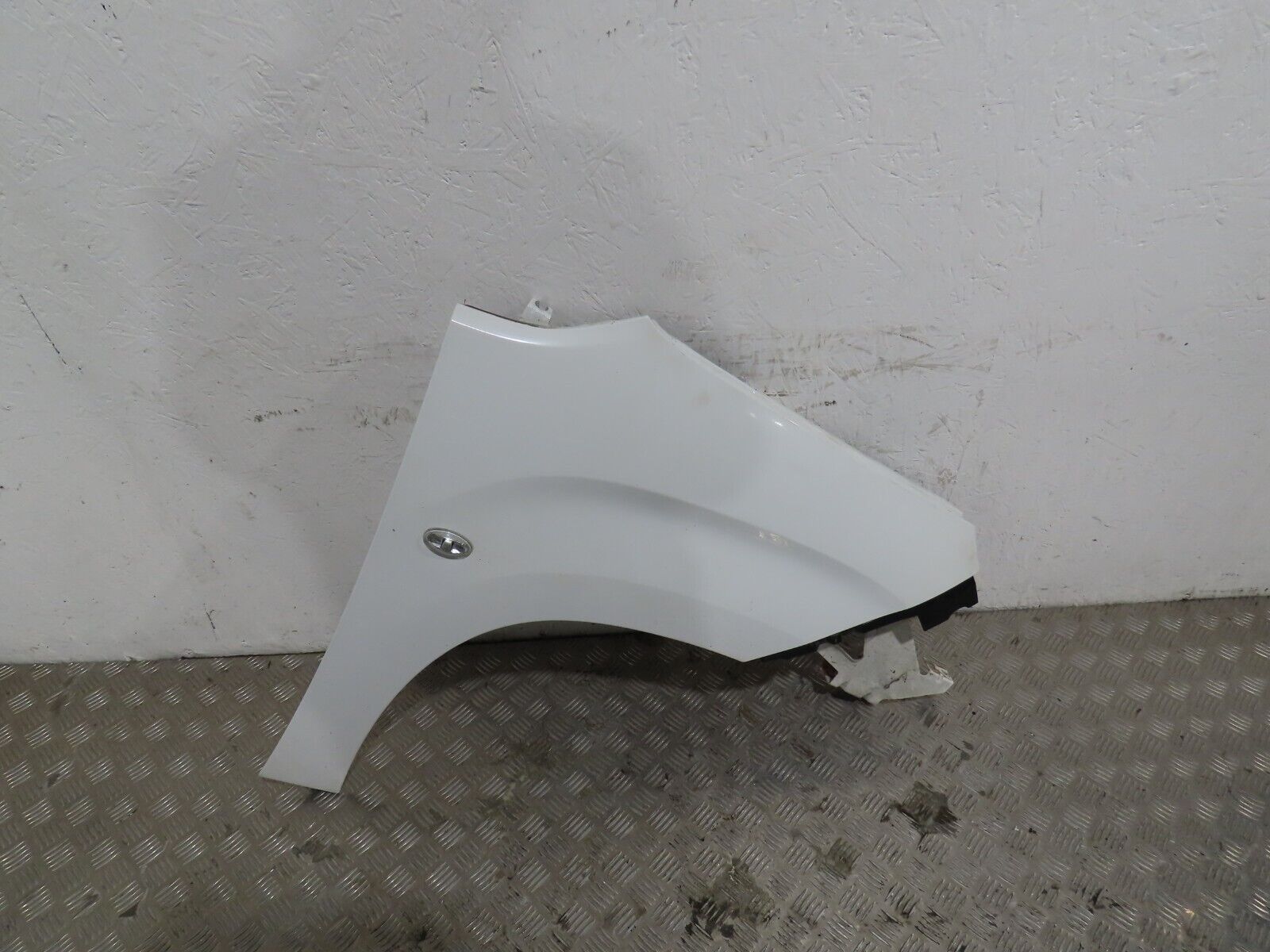 Vauxhall Combo Drivers Offside Front Wing 1.5HDI 2019 (WHITE ...