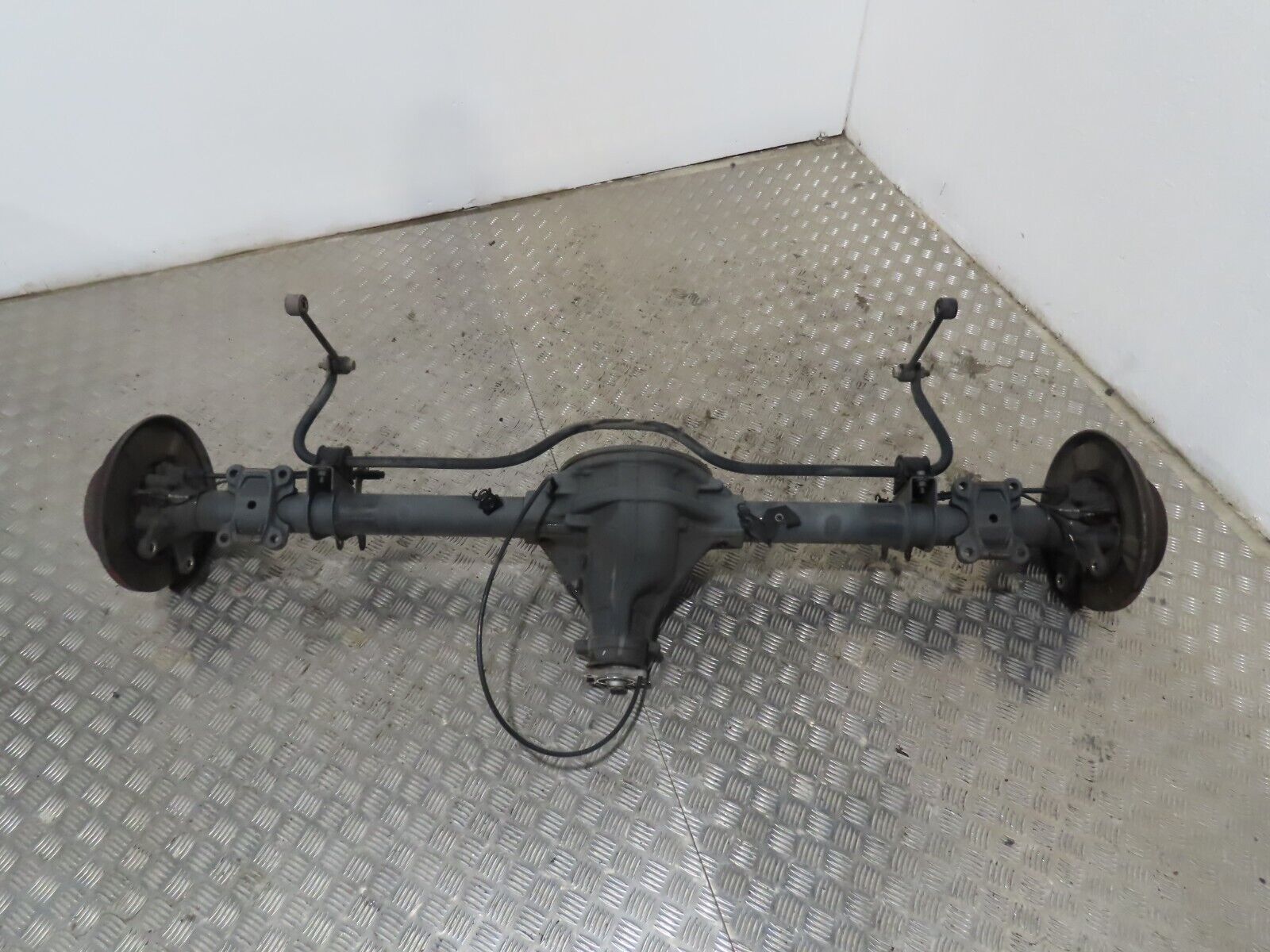 Mercedes Benz Sprinter Rear Axle 2.0CDI 2023 - A9073501201 - Chrispin's ...