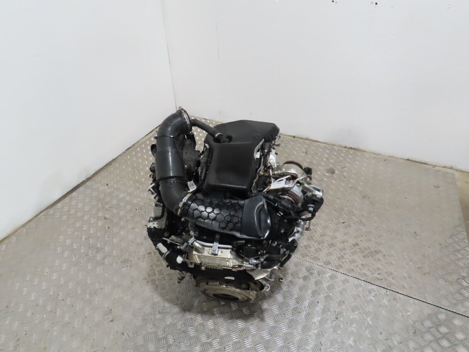 Mercedes Benz Sprinter Engine c/w Turbo 2.0CDI 2023 - Code: OM654920 ...