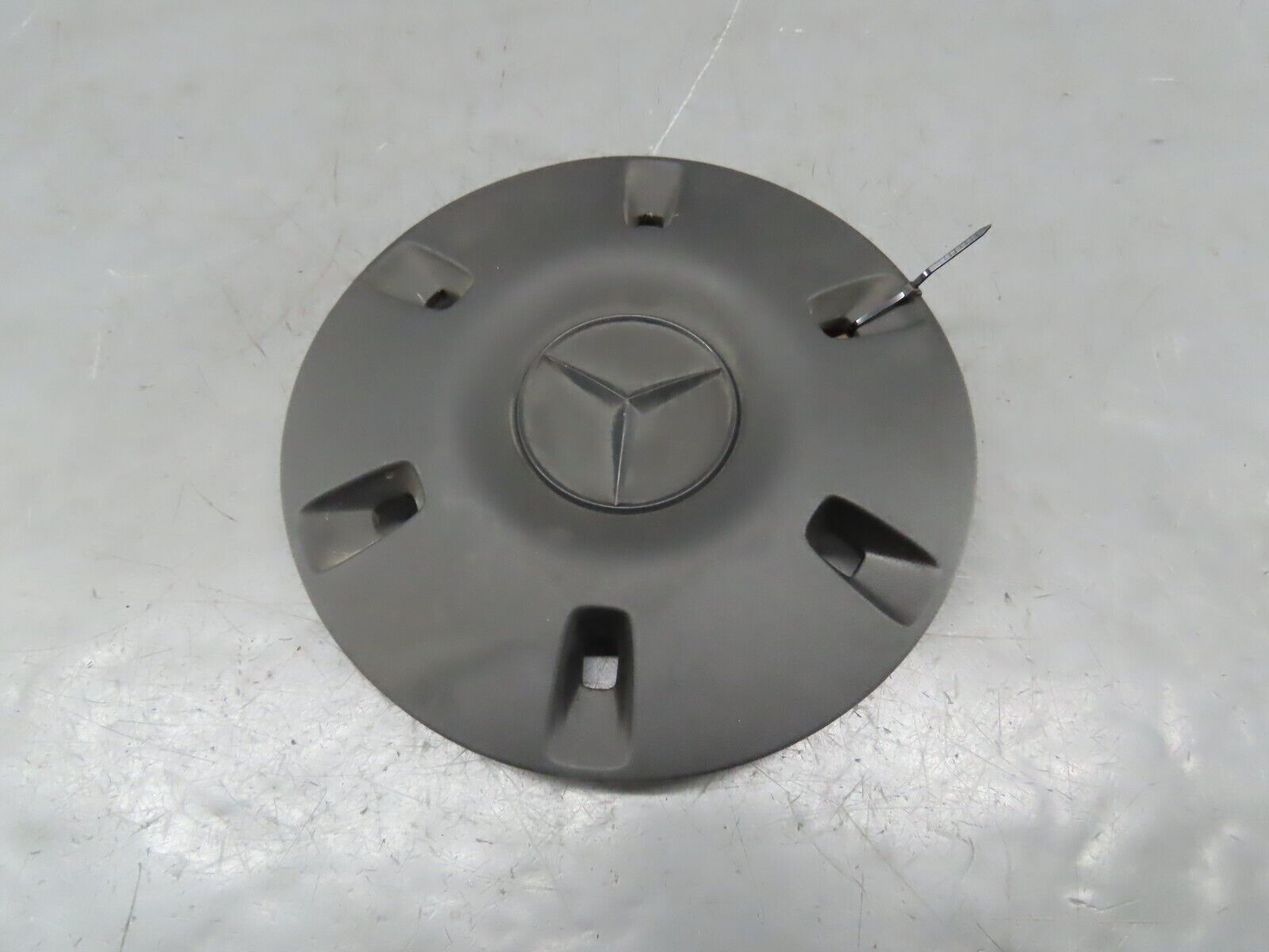 One Mercedes Benz Sprinter Wheel Centre Cap 2.0CDI 2023 (B ...
