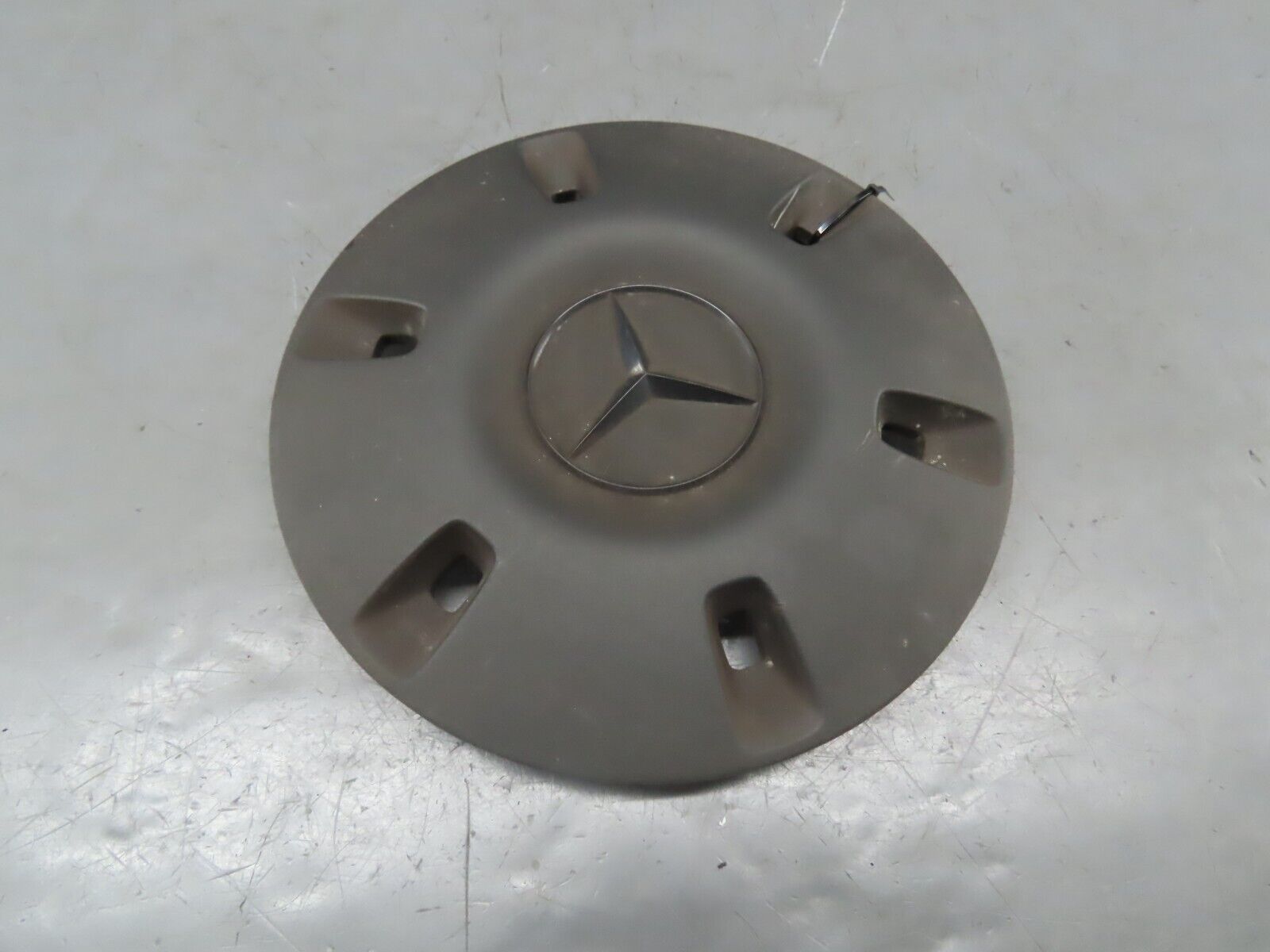 One Mercedes Benz Sprinter Wheel Centre Cap 2.0CDI 2023 (A ...