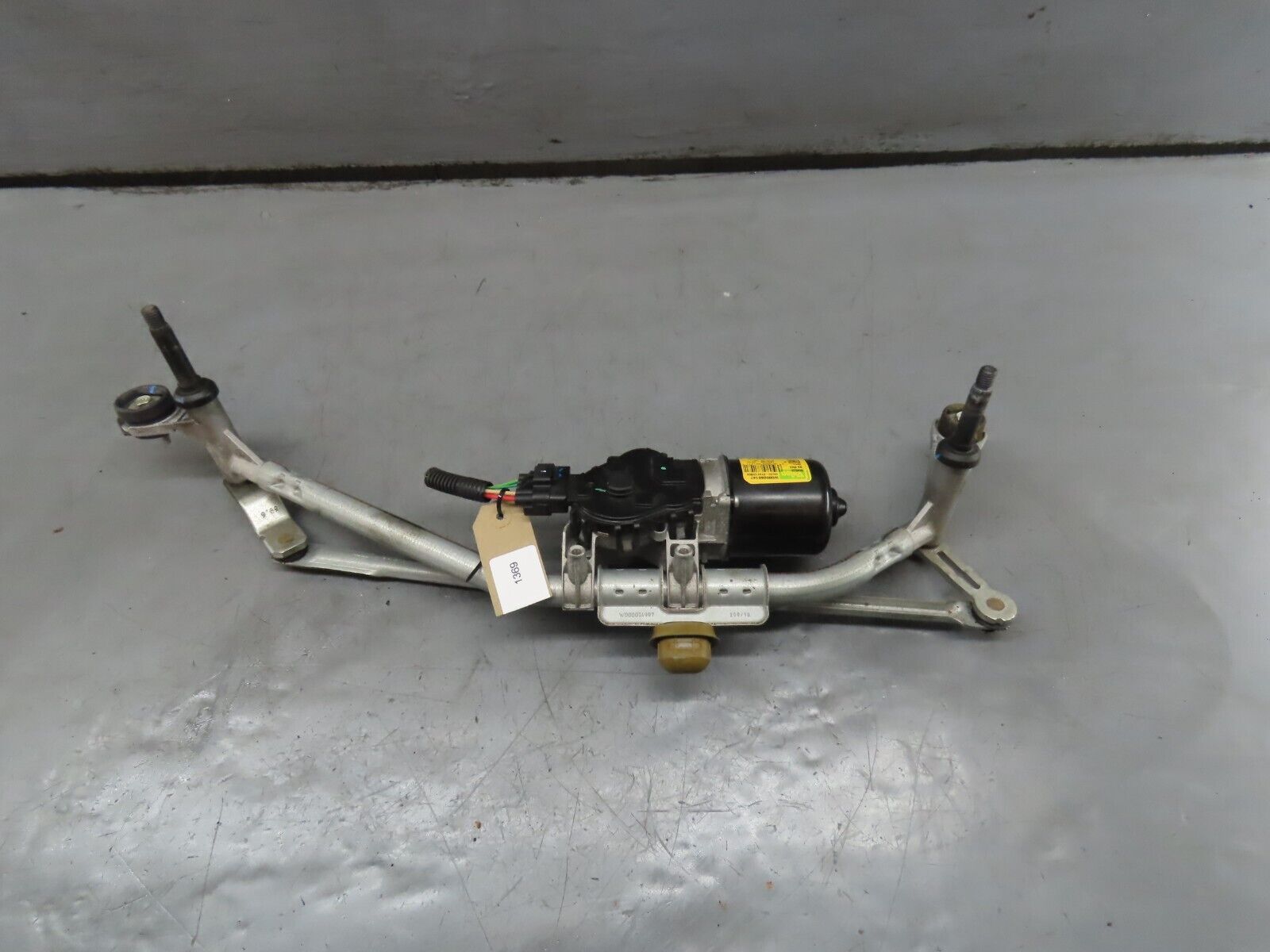 Peugeot Partner Front Wiper Motor & Linkage 1.5HDI 2020 - 9816558580 ...