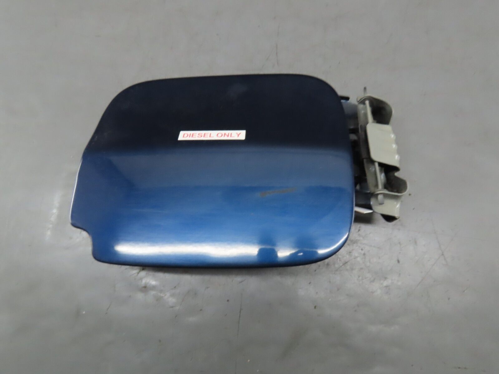 Dacia Duster Diesel Fuel Flap Cap Cover 1.5DCI 2018 (BLUE) - Chrispin's ...