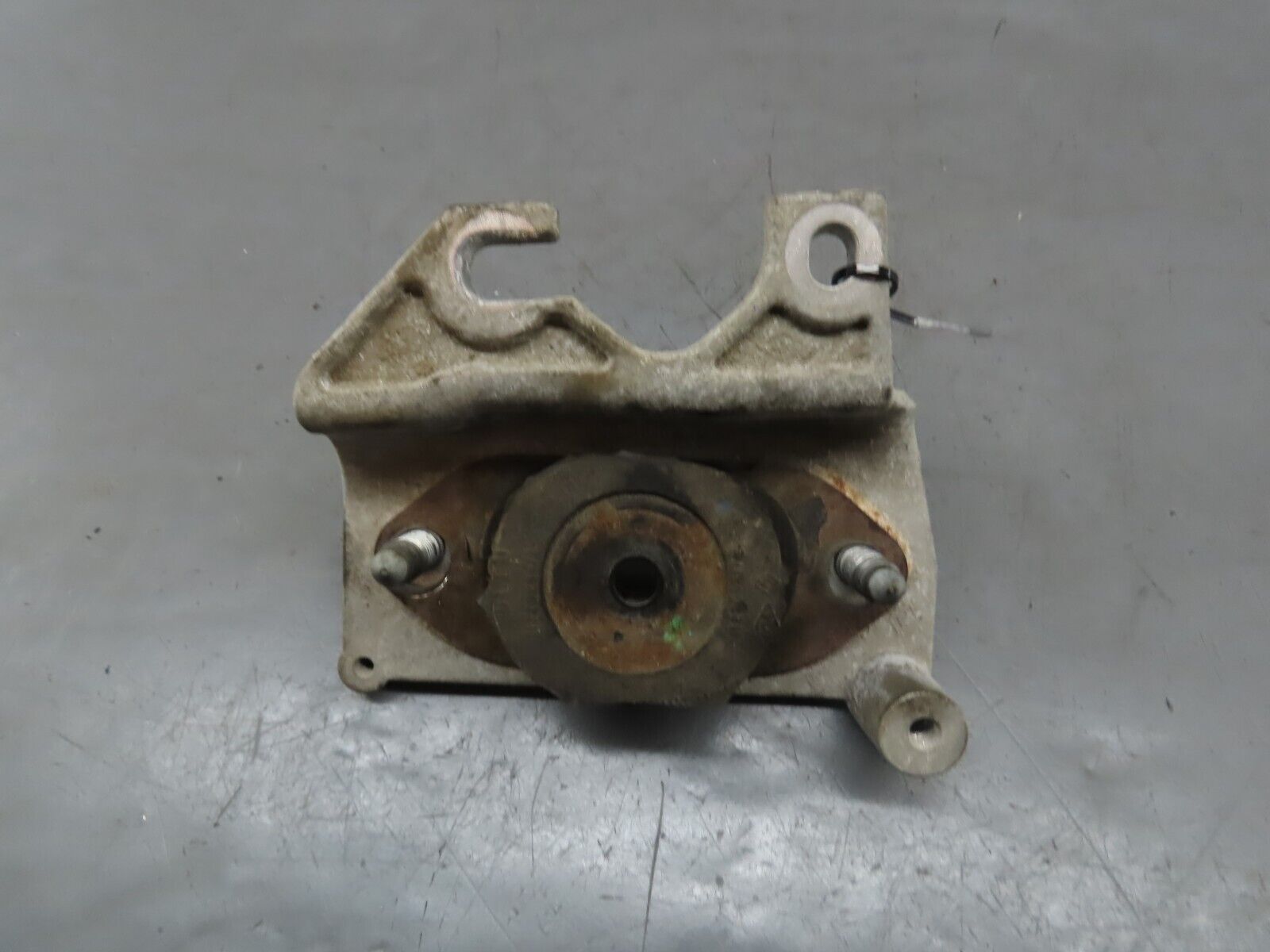 Dacia Duster Manual Gearbox Mount 1.5DCI 2018 - Chrispin's Used Car Spares